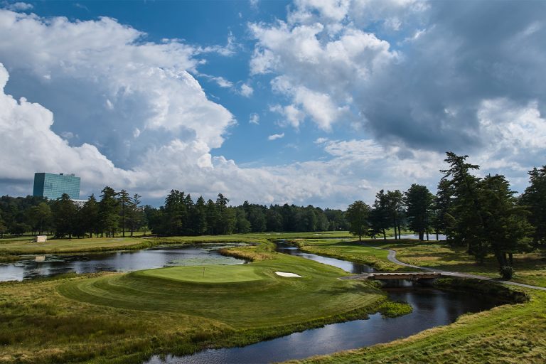 A Monster Golf Course Returns to the Catskills