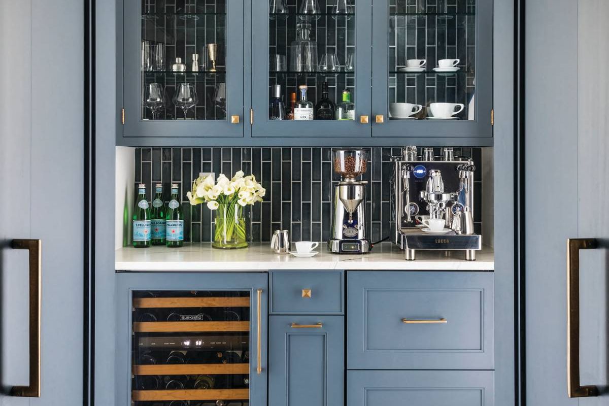 How to Design the Perfect Bar for Your Westchester Home