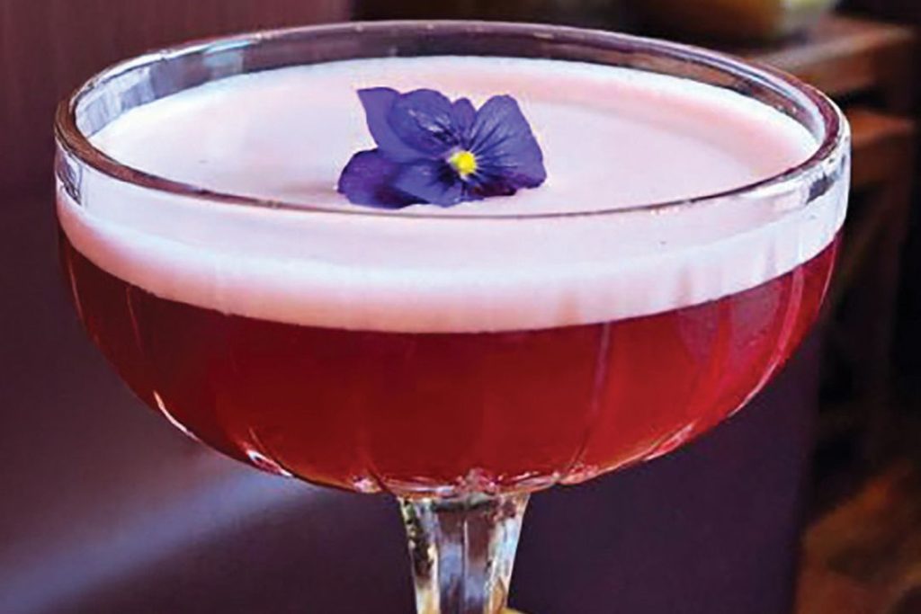 This Fig and Pomegranate Cocktail Recipe Is Ideal for Winter
