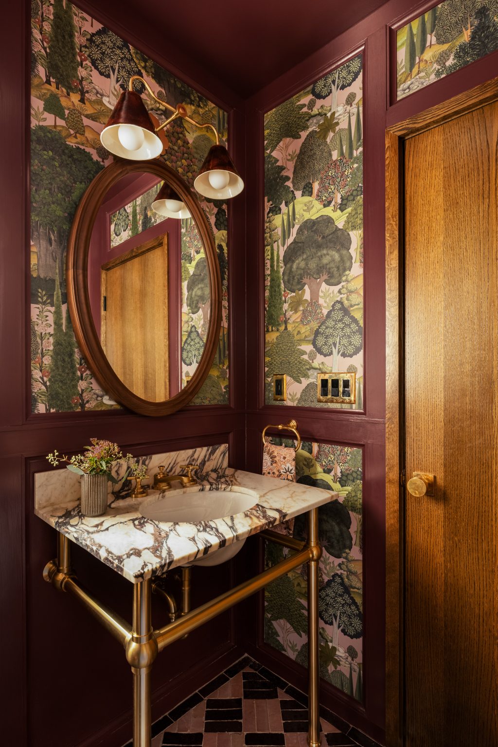 This Cozy Powder Room by a Garrison Designer Is So Chic