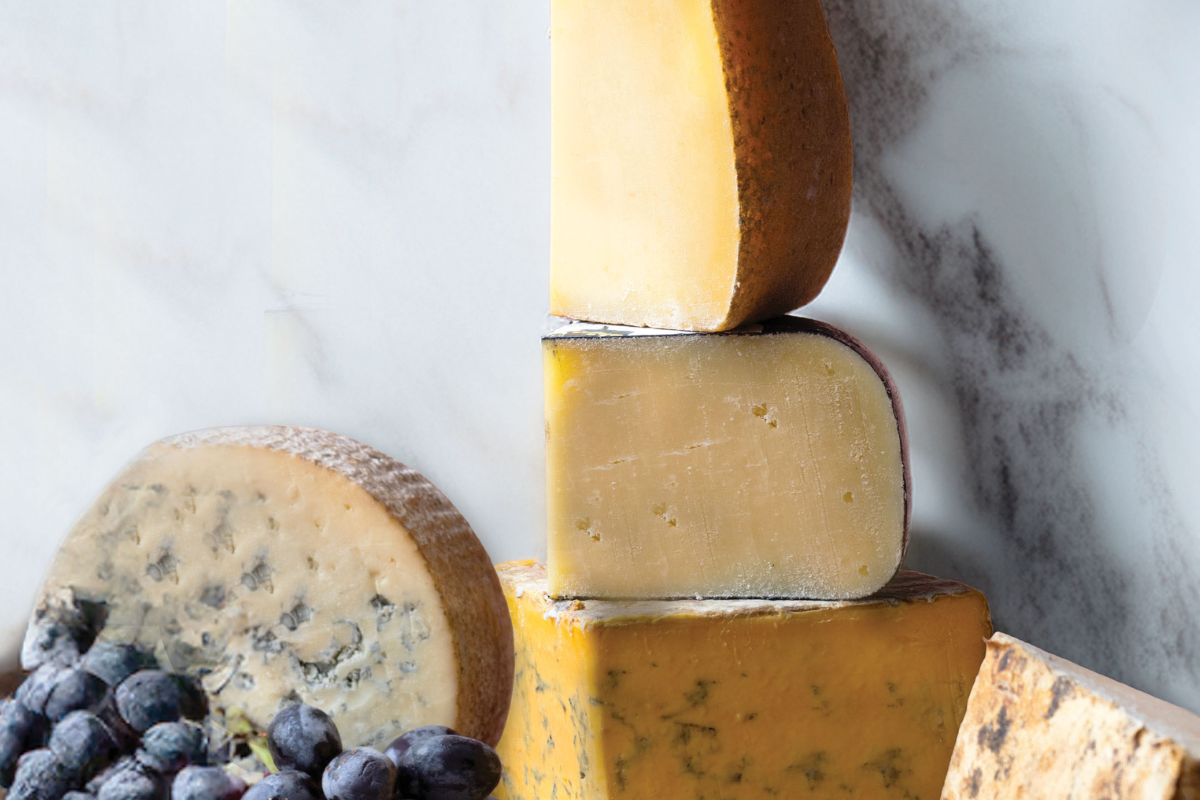 How to Build the Perfect Cheese Board for Holiday Parties